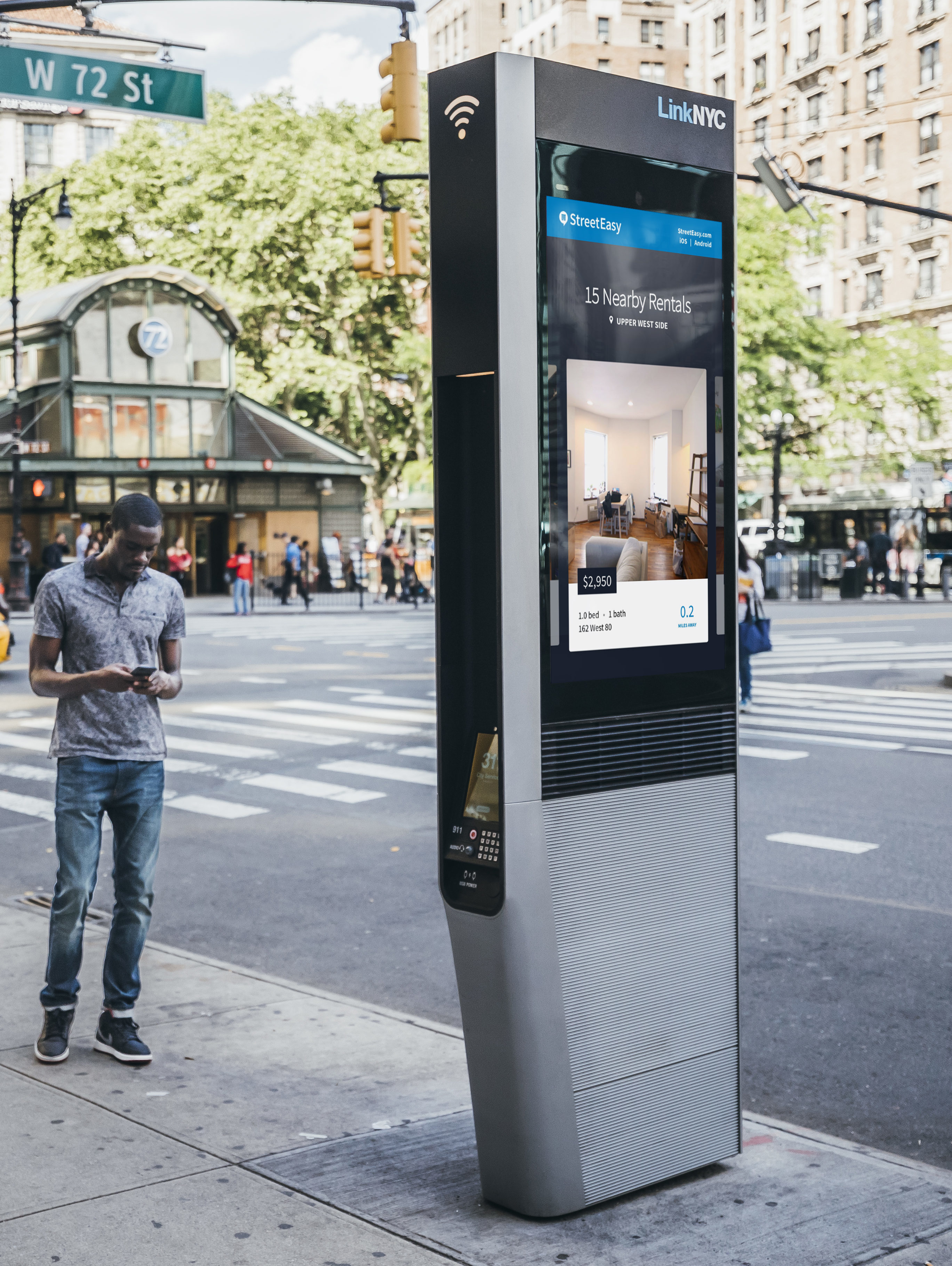 New York | LinkNYC Ads | Penn Station Advertising | Intersection